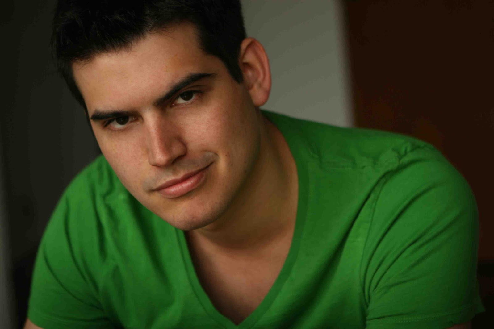 StageBuzz.com: FRIGID New York Interview - Riley Thomas of "Wearing Black"