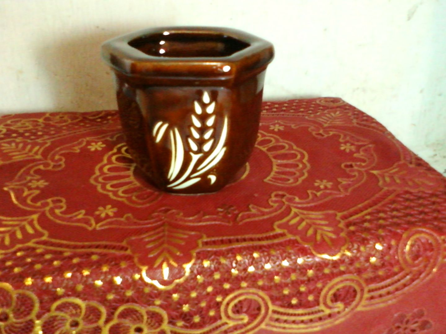 Pot Bunga Keramik "CANTIK"