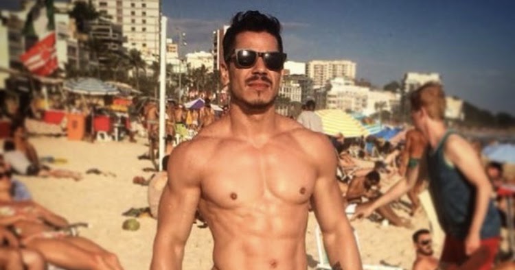 Speedo Musings: Beach Pose