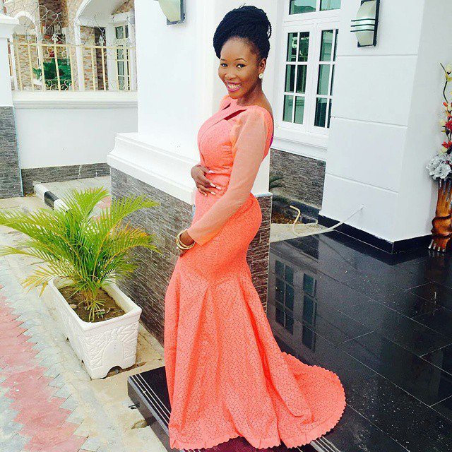 Creative Lace Design for Ladies - DeZango