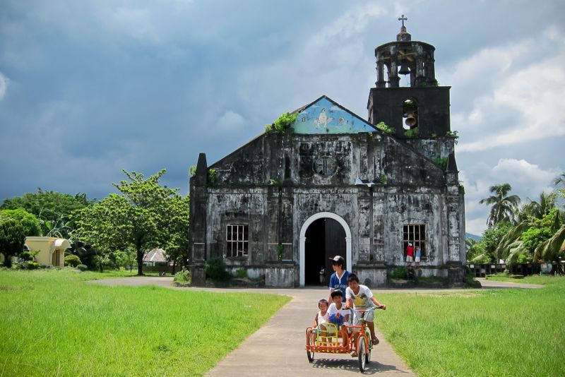 BEACHES AND CHURCHES: A TOUR OF BICOL REGION - Day 3: Caramoan to Legazpi