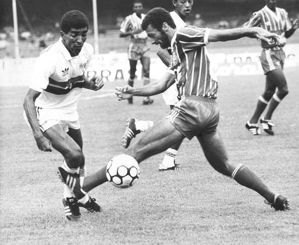 Duelos de Craques do Futebol: MARIO TILICO x BOBÔ