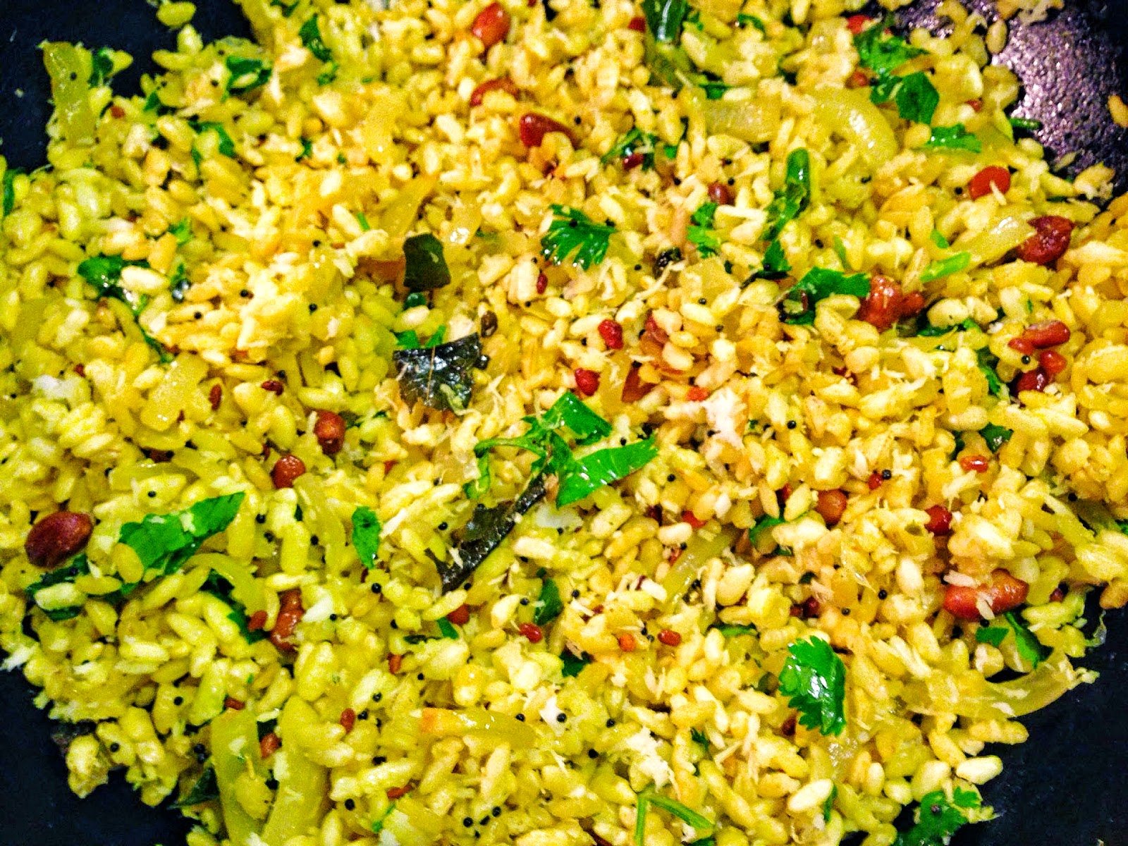 Ammus Veggie Ventures: MANDAKKI OGGARANE: SPICY PUFFED RICE