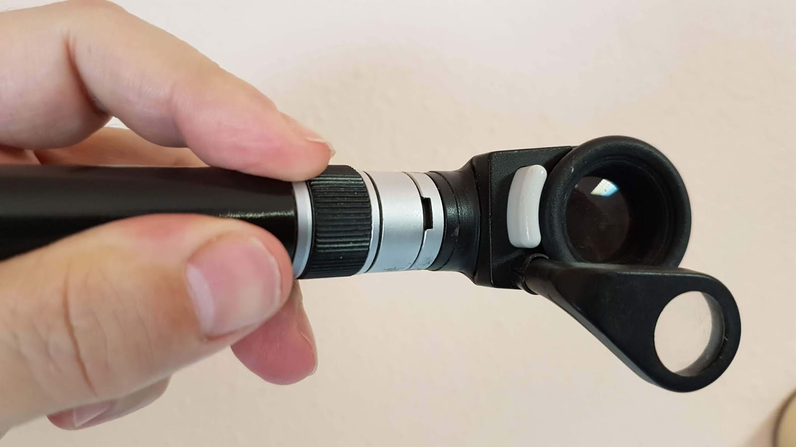 Cómo usar el otoscopio rápido y fácil | Dr. Alberto Sanagustín