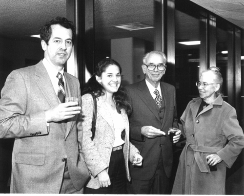 ΑΓΓΙΓΜΑ ΦΥΣΙΚΗΣ...: Σαν σήμερα ... 1903, γεννήθηκε ο "πατέρας του ...