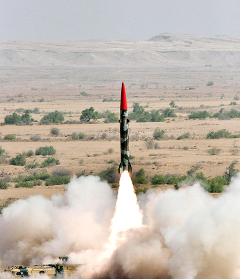 Pakistan Cyber Force: Pakistan successfully Test Fires Hatf III ...
