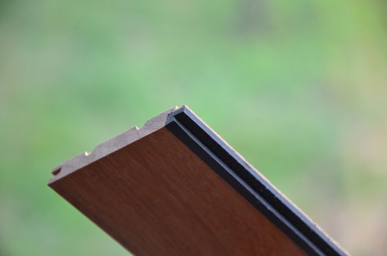 Dynamic444: Soalho madeira maciça com junta estanque