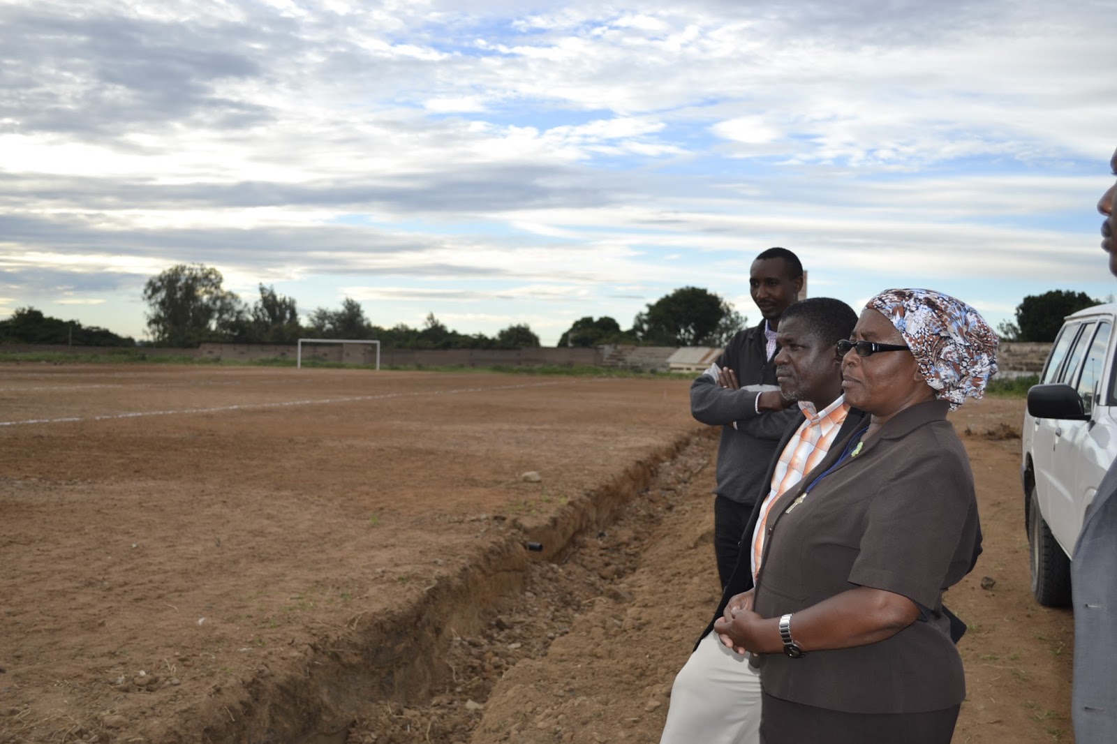 BLOG RASMI YA OFISI YA MKUU WA MKOA WA SINGIDA.: UWANJA WA NAMFUA WATOA ...