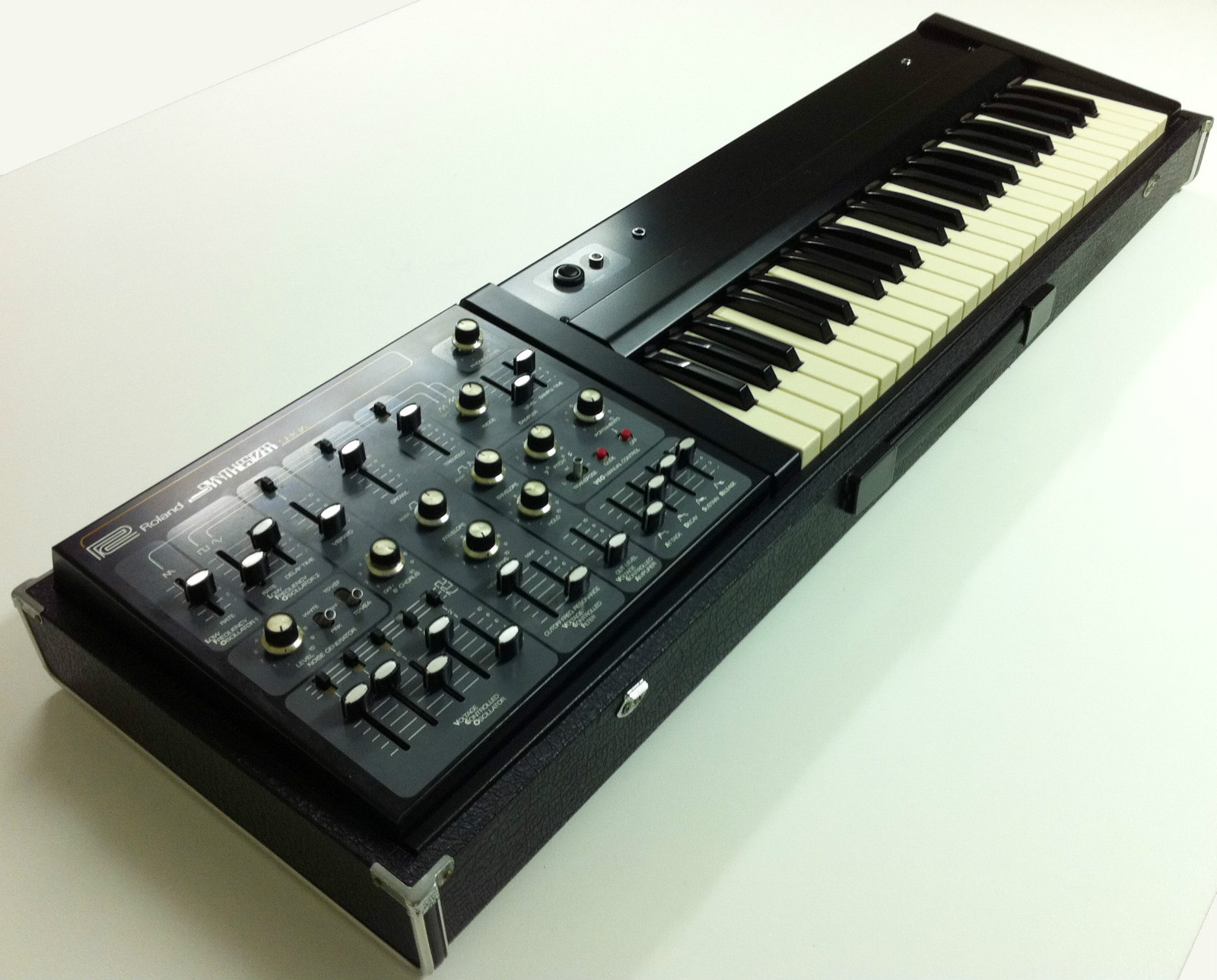 MATRIXSYNTH: Roland SH3A Vintage Analogue Synth in Hard Case