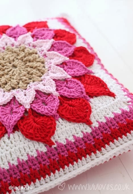 crochet home: BEAUTIFUL FLOWER PILLOW