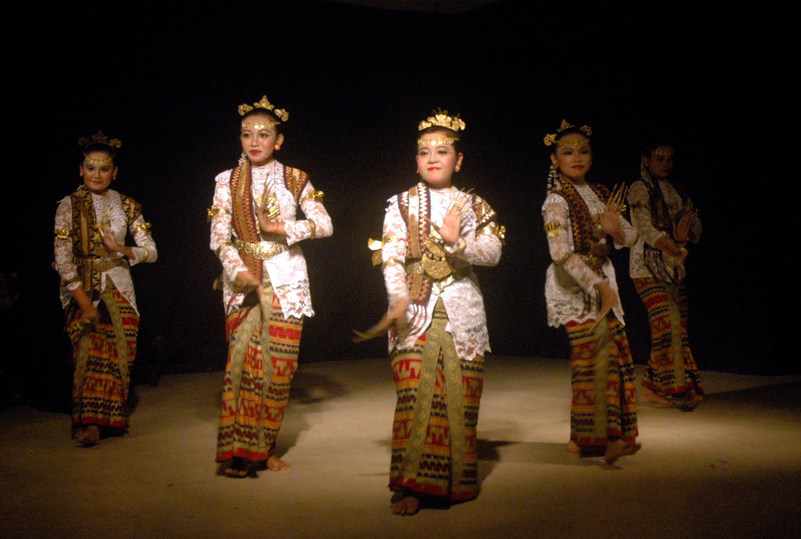 Tarian Tradisional Lampung