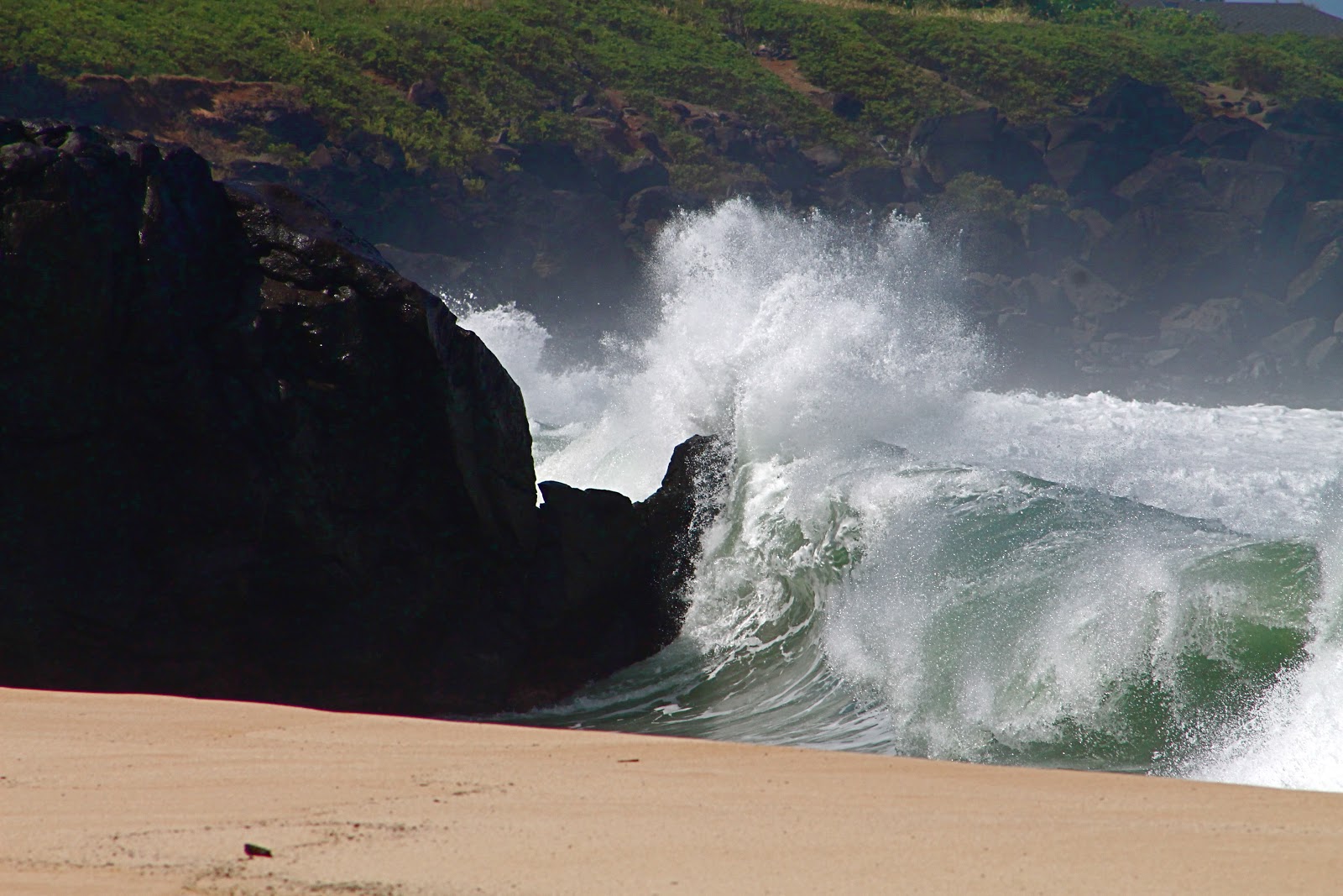 Through My Eyes: 25ft. Waves on the North Shore today!!! Whoo Hoo