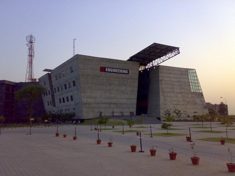 M.TECH(ECE) LPU: lpu campus