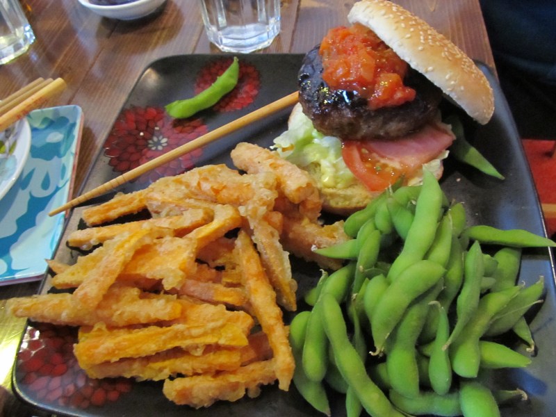 Burger Club - Winnipeg: Dwarf No Cachette: 3.9/5