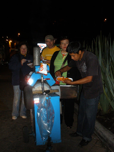 ¡Disfrutando de la vida!: Camotero ambulante. Fotos sueltas.