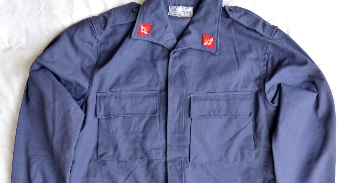 MUSEO AVIACIÓN MILITAR ESPAÑOLA: UNIFORME DE AERÓDROMO M-77 (AZUL)