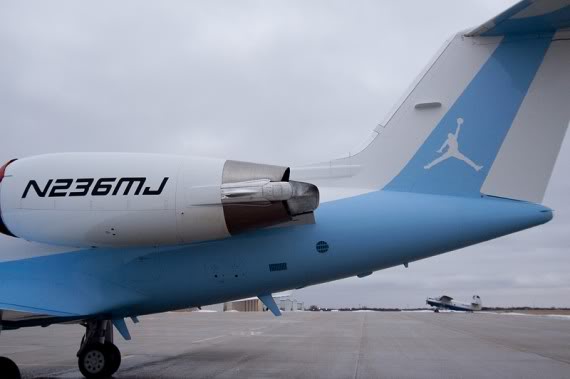 Basketballdiary: Michael Jordan's N236MJ Private Plane