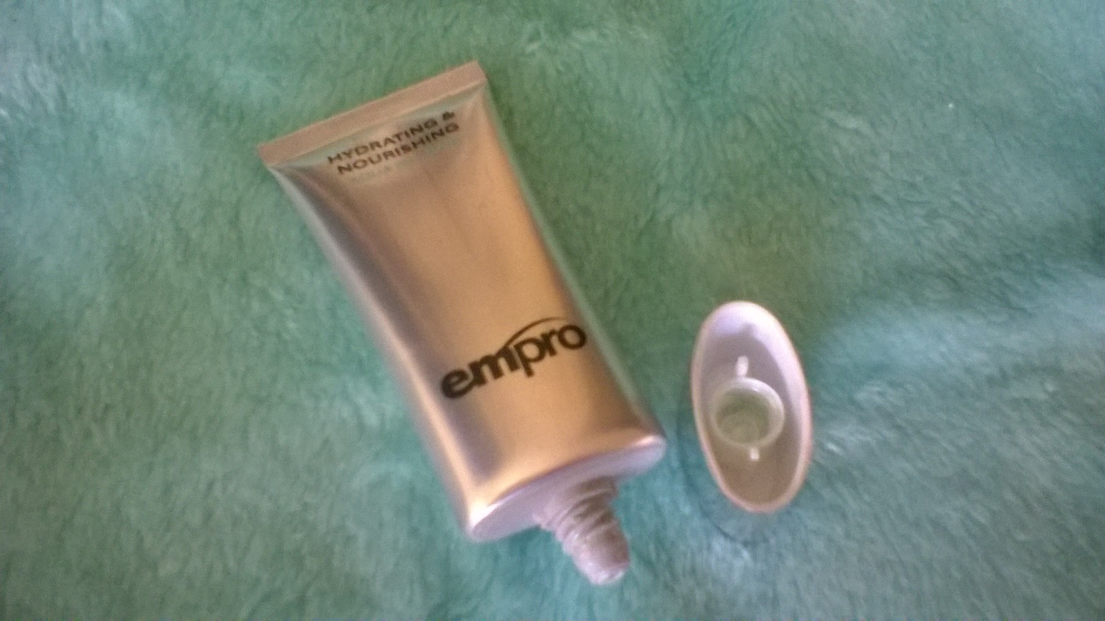 Beauty with Kummy: Empro Aqua Gel Base Review