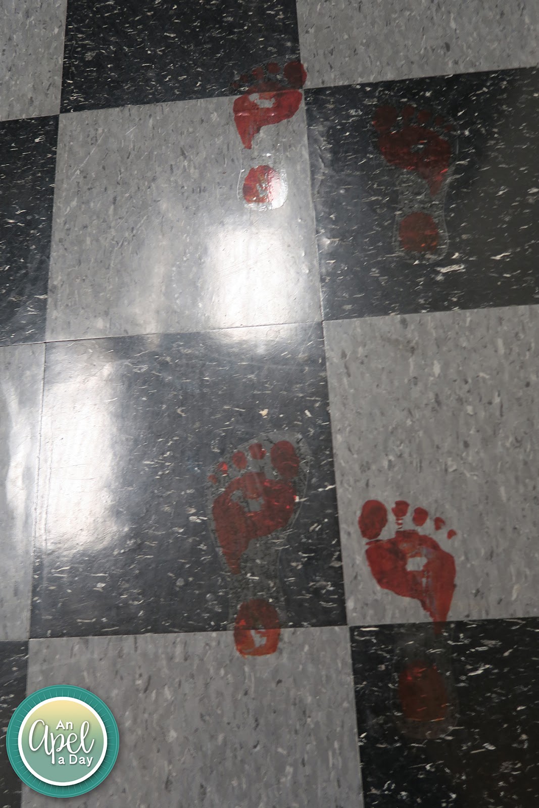 An Apel a Day: Scary Bloody Footprints Review