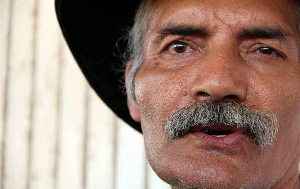 IMPREVISTOSNOTICIAS: AMAGAN CON PARALIZAR MICHOACÁN SI NO LIBERAN A MIRELES