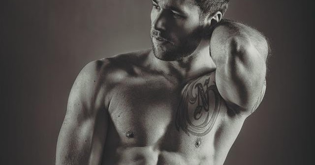 Man Central: Chris Veltkamp: Shirtless