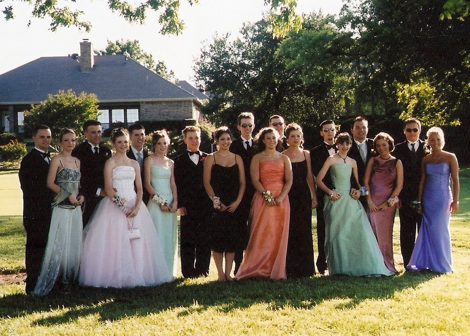 Momfessionals: Show and Tell Tuesday - PROM Edition