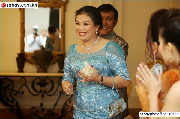 Cambodian Stars: FAMOUS CAMBODIAN STARS