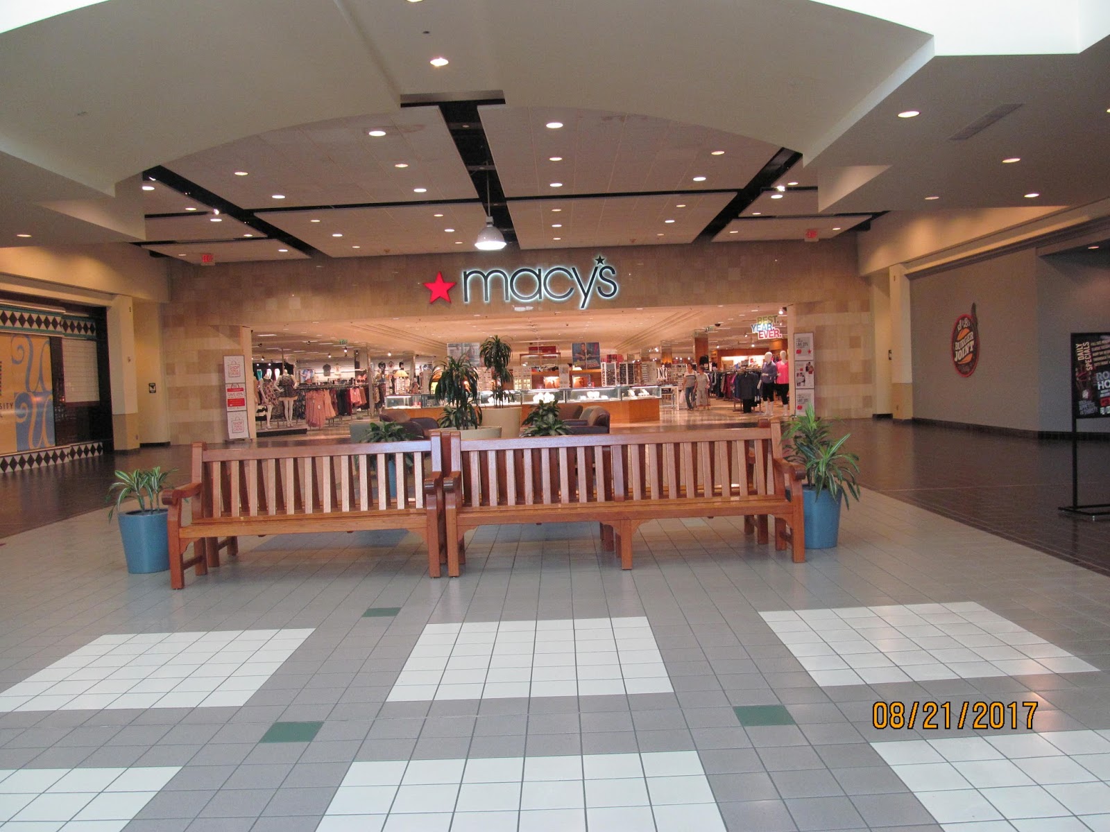 Trip to the Mall: University Mall- (Carbondale, IL)