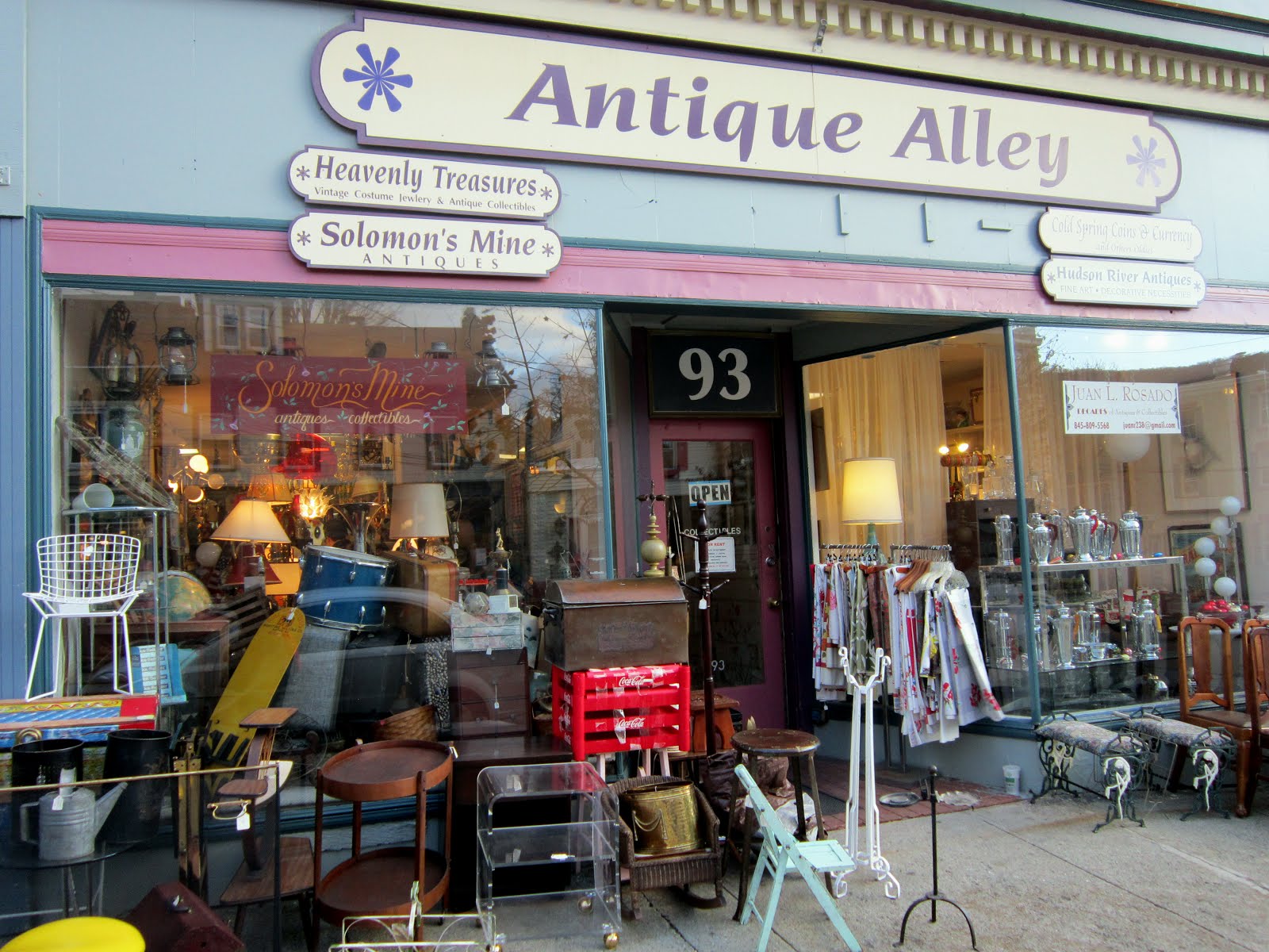 Idiosyncratic Fashionistas: A Day on the (Small) Town: Jean's Birthday