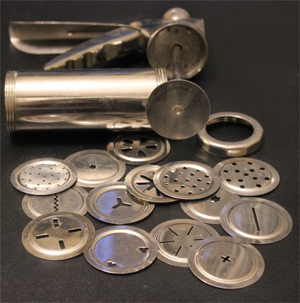 Saanvis food: Janthikalu/Murukku/Chakli