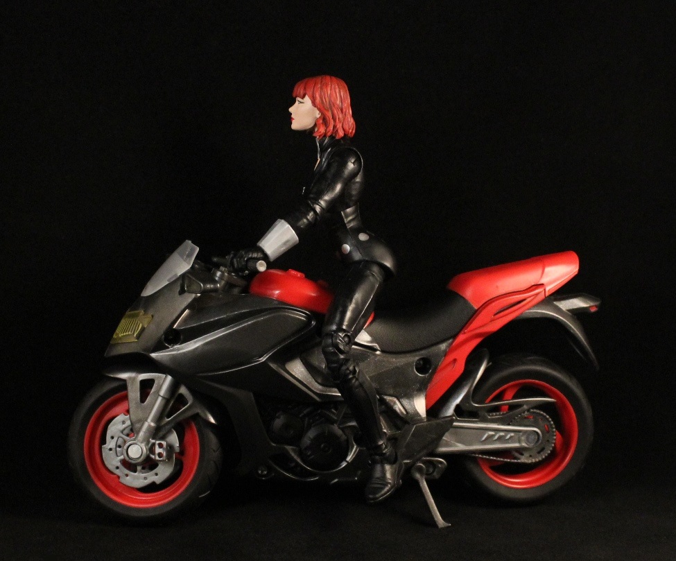 She's Fantastic: Marvel Legends - BLACK WIDOW & MOTORCYCLE!