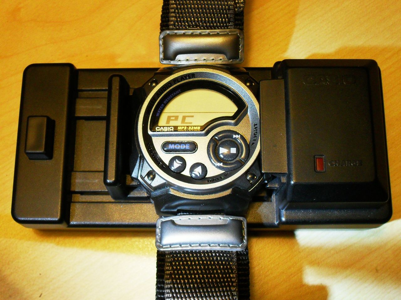 Zona Casio: Una mirada al pasado: Casio WMP-1, el primer reloj ...