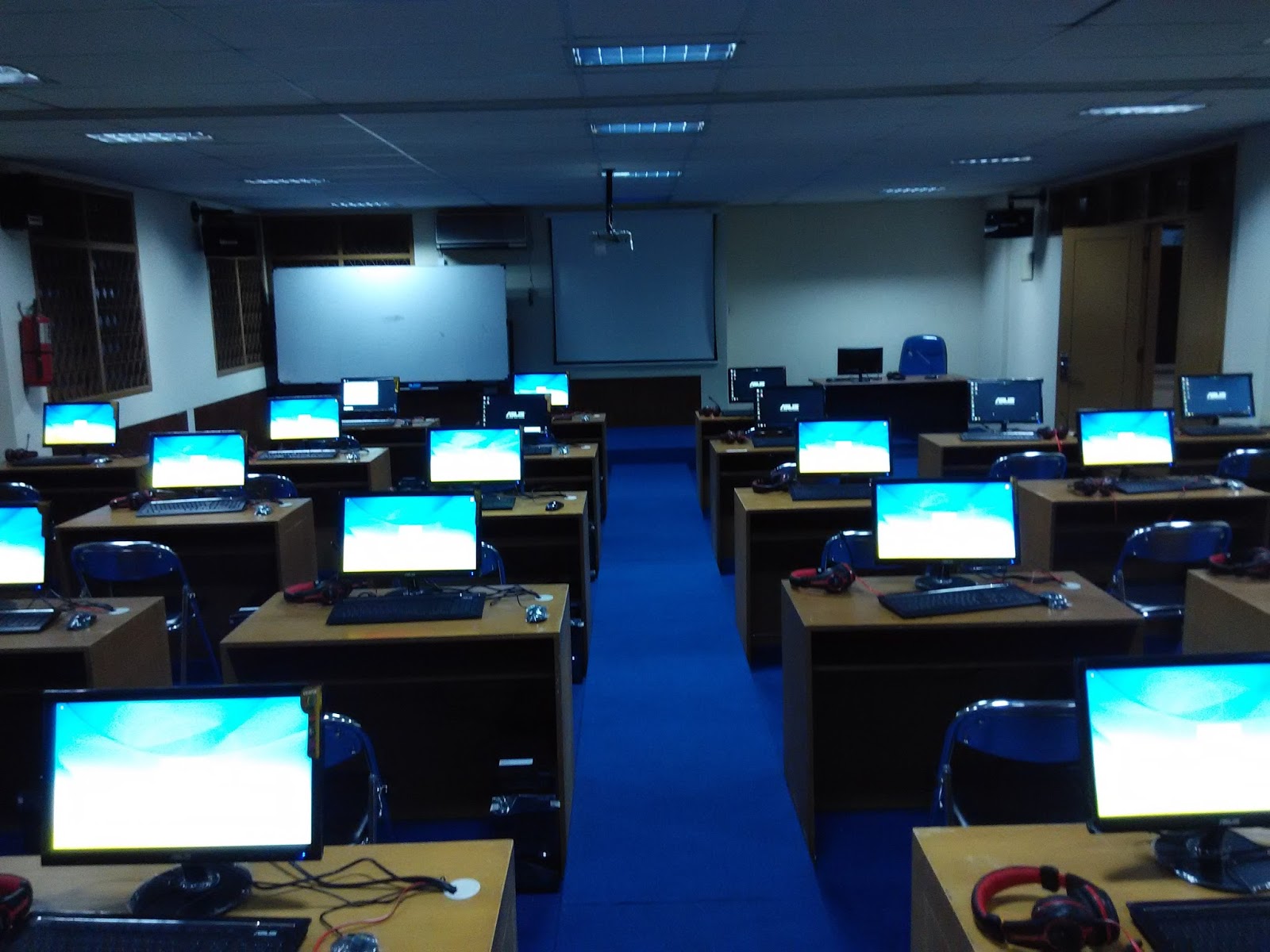 ABOUT - Trans Lab | Lab Bahasa