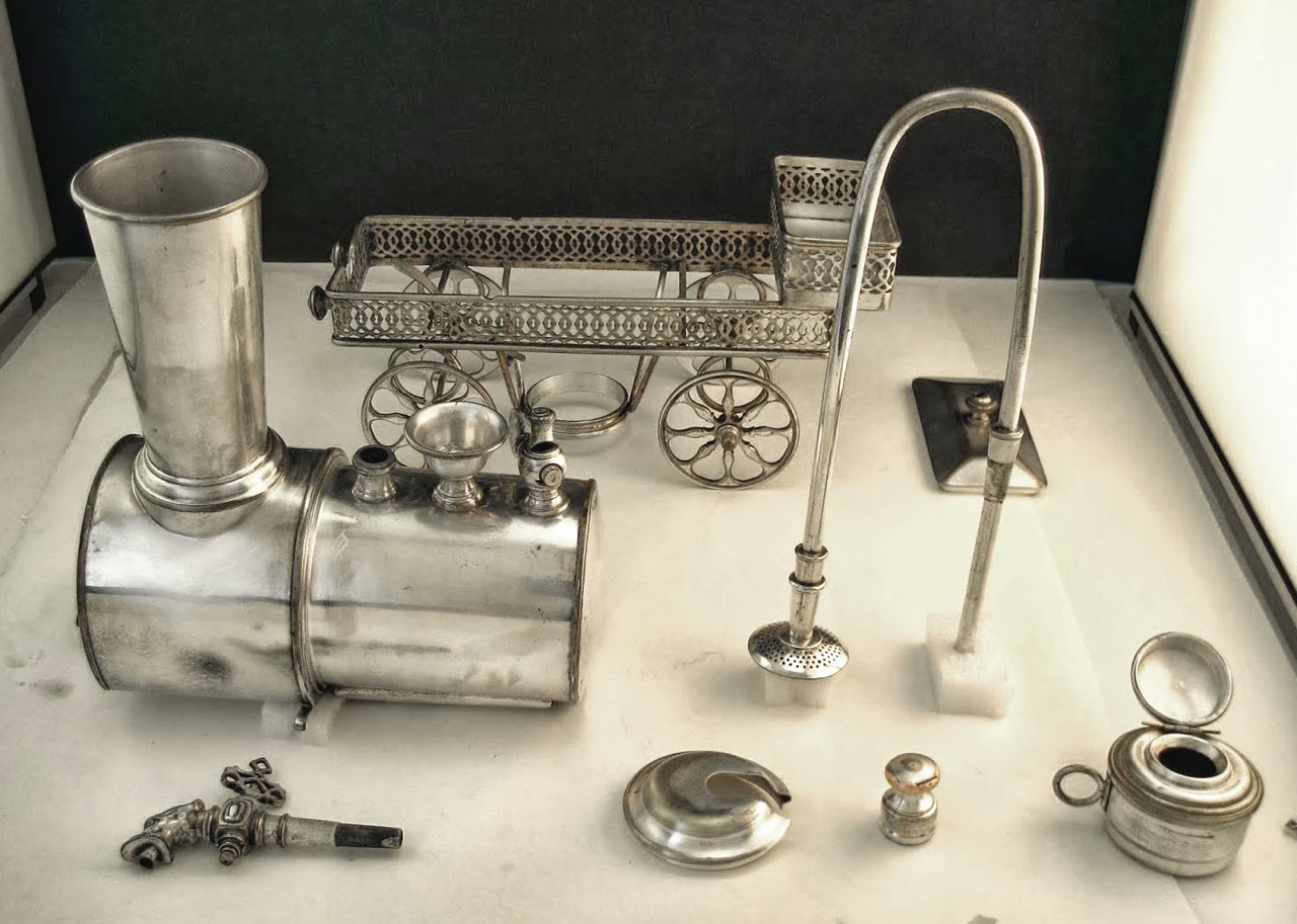 Old books and Tabasco: The locomotive coffee engine enigma