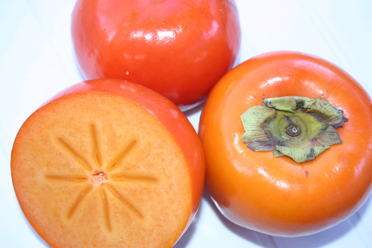 CALDEIRÃO DE PLANTAS MEDICINAIS: Propriedades medicinais do caqui e ...