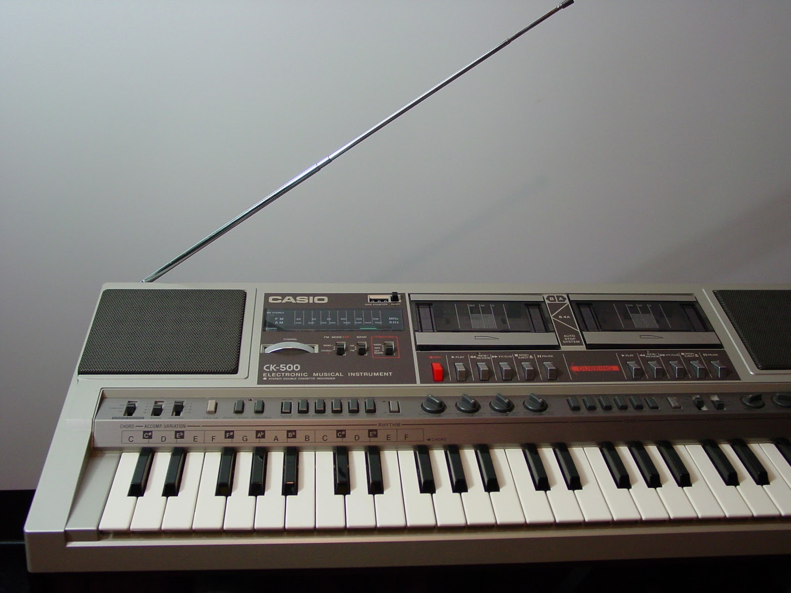 SolidStateCollective: Casio Synthesizer - Casio CK-500