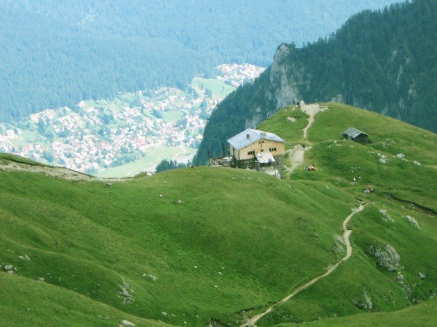 Cercetează: Muntii Carpati