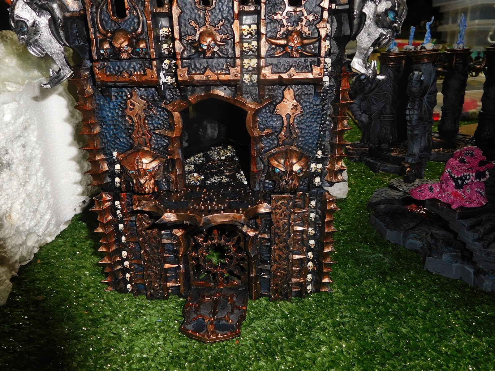 Chaos Buildings And Scenery