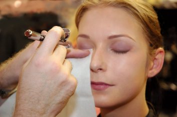 JULISSA ANDARA - Makeup Artistry: What is Airbrush Makeup? Que es el ...