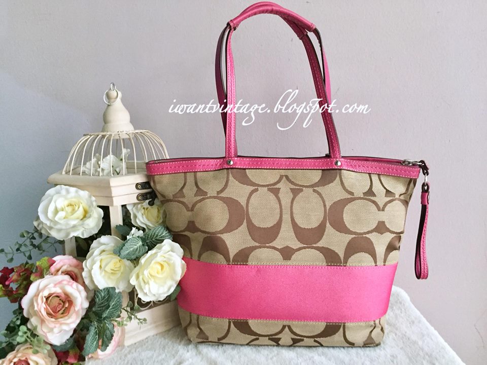 I Want Vintage | Vintage Designer Handbags: Coach 13548 Signature ...