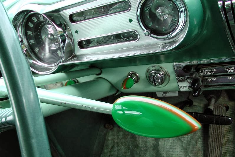 ROBBER'S WOLF: Dash Knob teardrop & Shift Knob to 54' Chevy 210