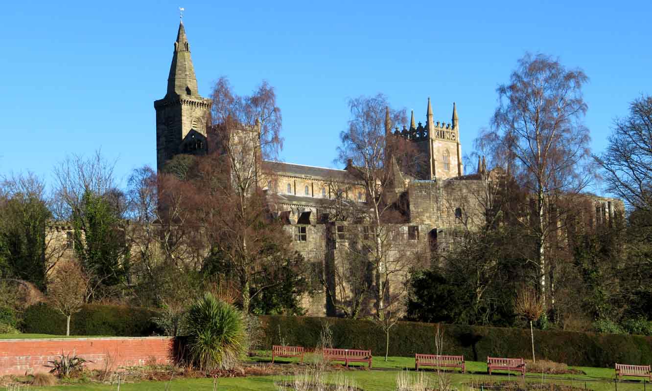 Alex and Bob`s Blue Sky Scotland: Dunfermline. Fife. A Strong American ...