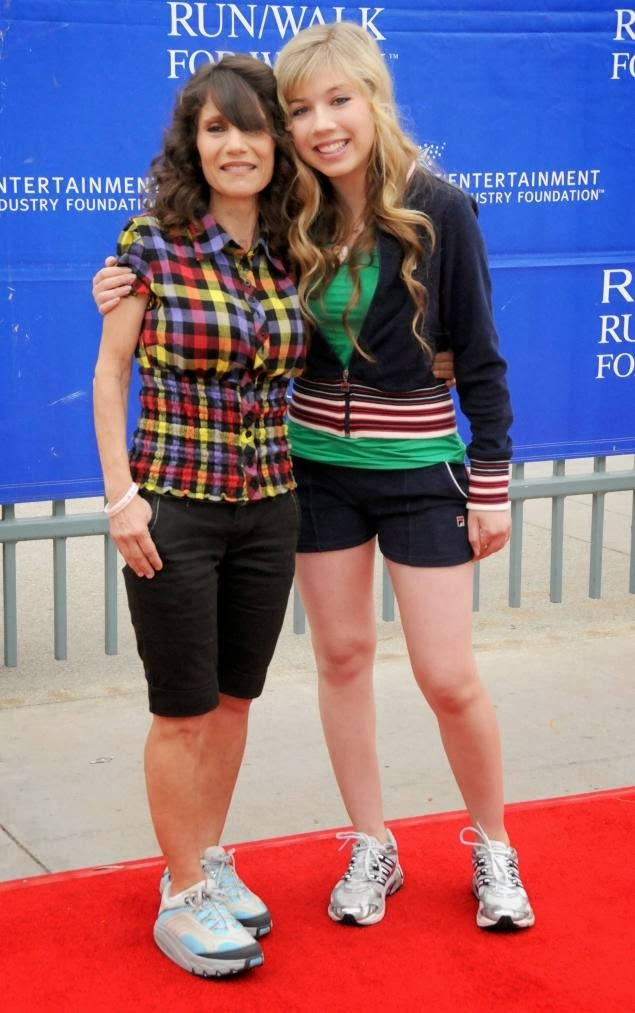 SUPER_WRESTLING: Debra McCurdy madre de Jennette McCurdy perdió la ...