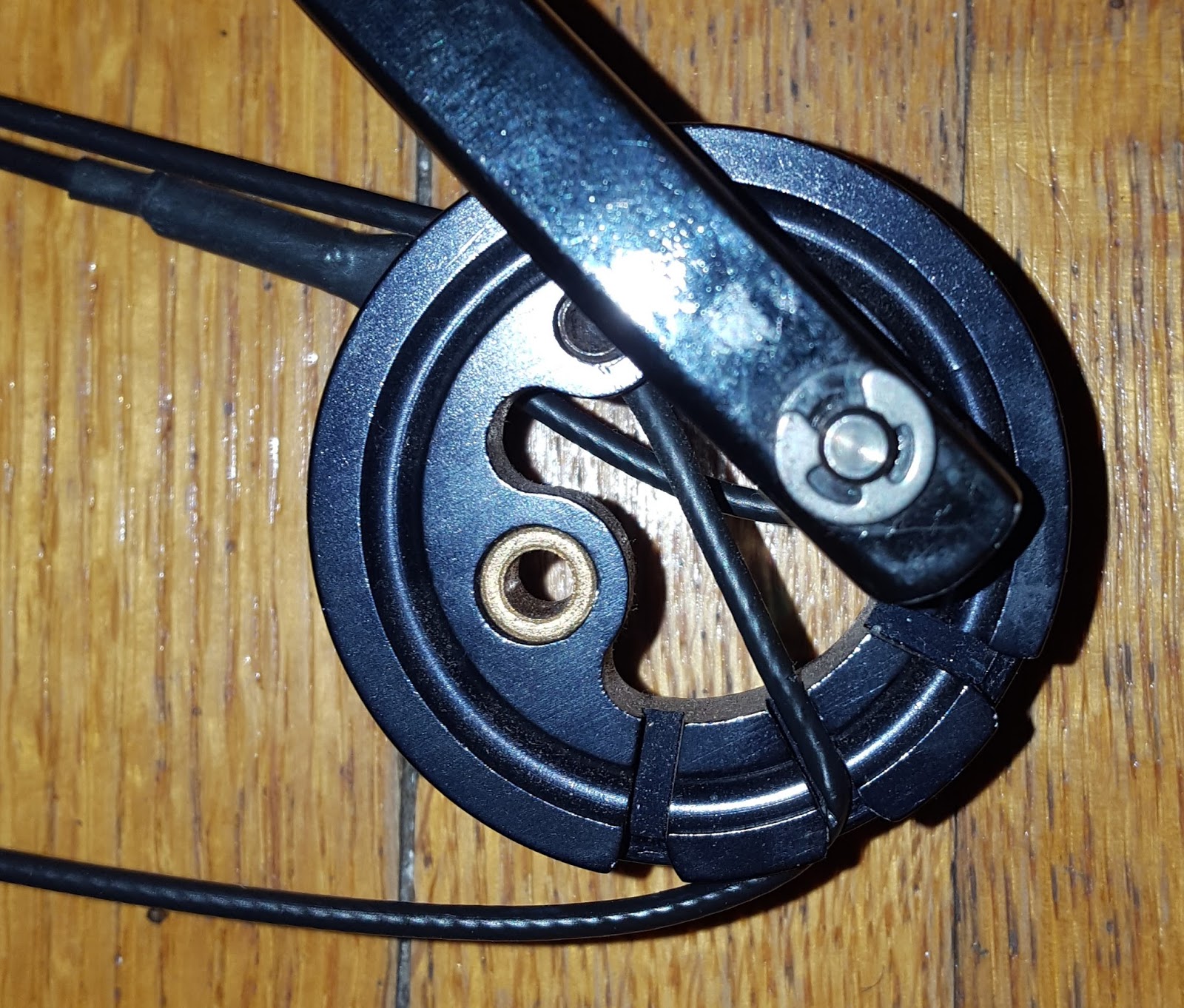 Project Gridless: How to Adjust the Draw Length on a Vintage Compound Bow