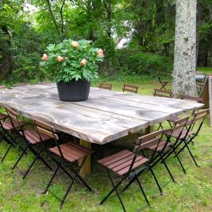 Two Men and a Little Farm: HUGE OUTDOOR TABLE INSPIRATION THURSDAY