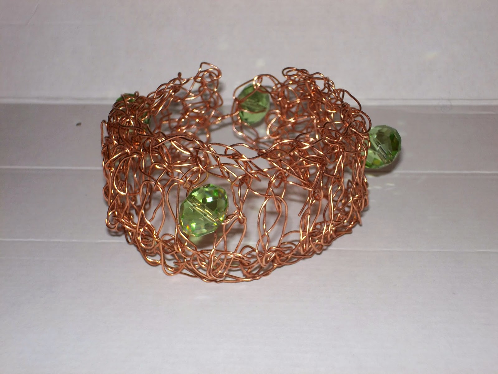 Taglia, incolla e decora: Con un filo di rame