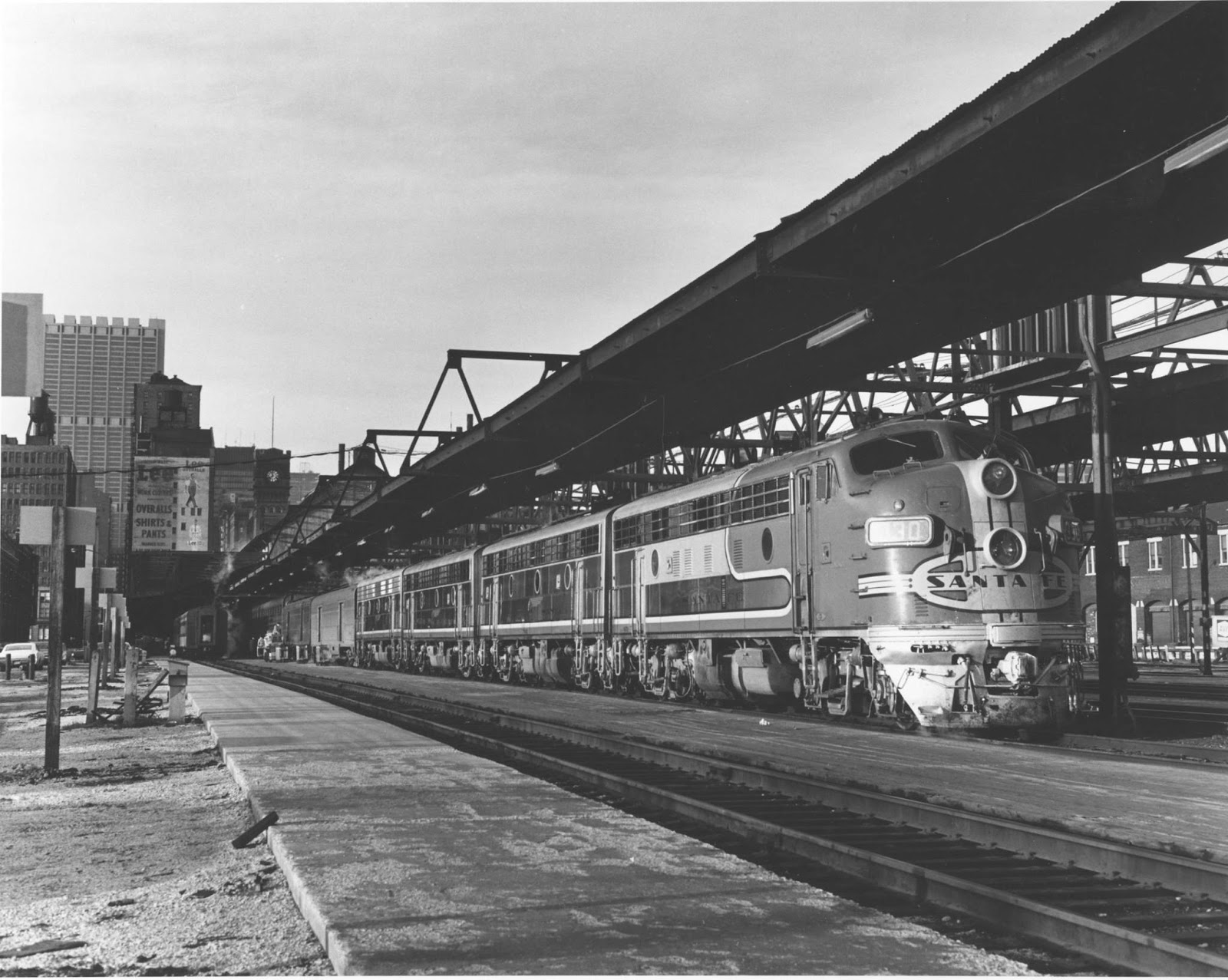 Towns and Nature: Chicago, IL Depot: 1885-1976 Dearborn Station