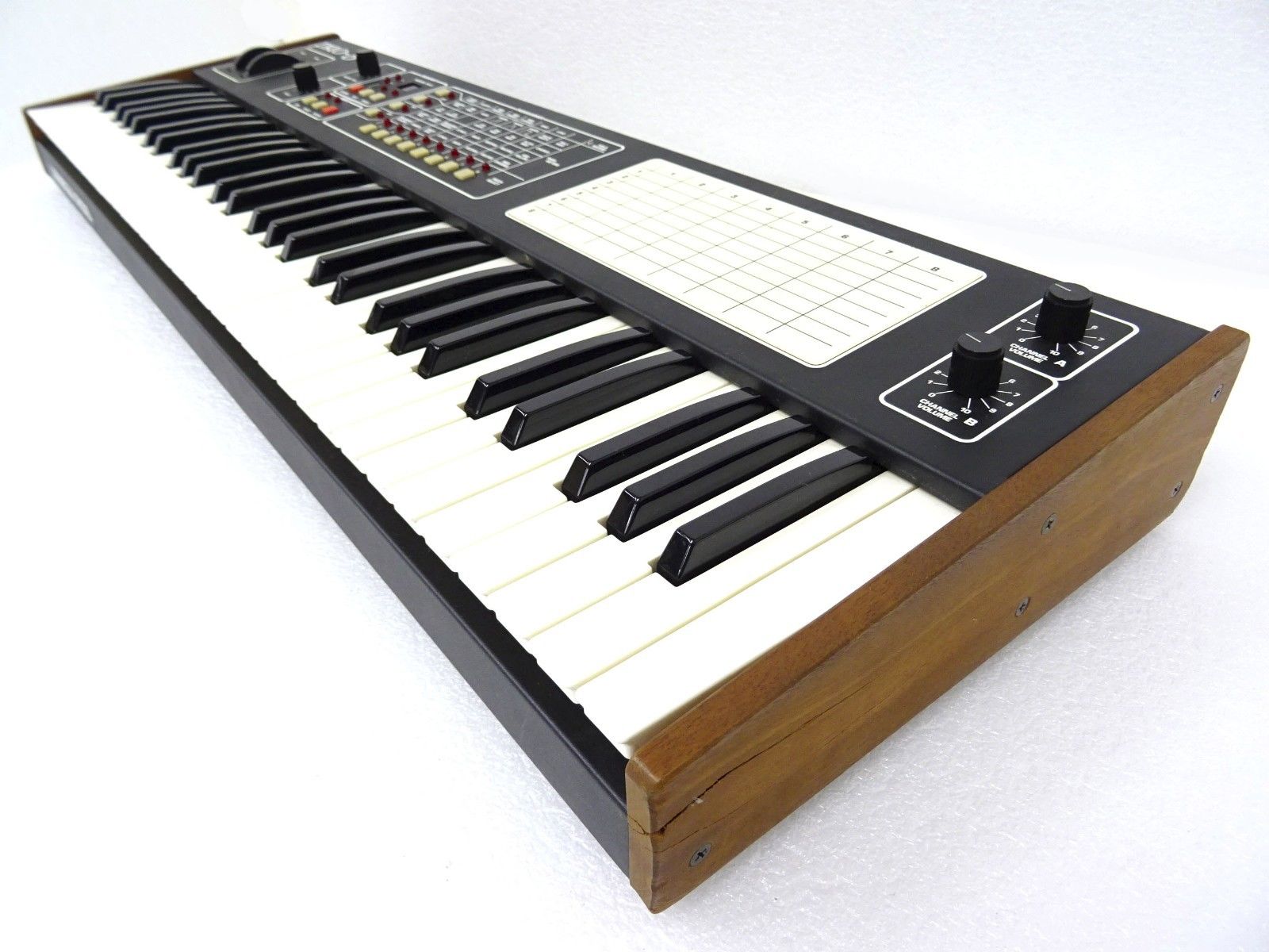 MATRIXSYNTH: Sequential Circuits PRO-8 SN 12101