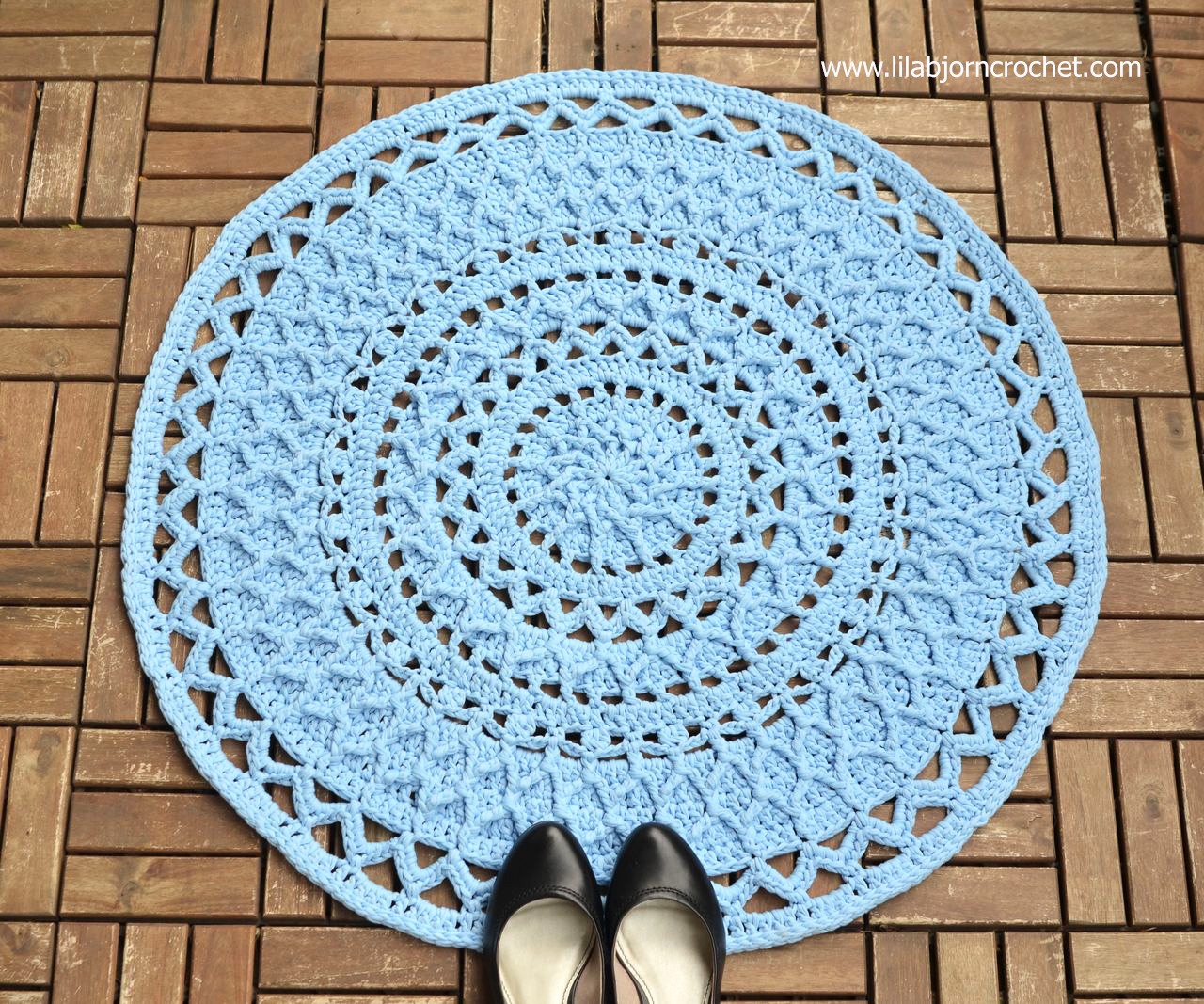 Andromeda Mandala Rug: new pattern release | LillaBjörn's Crochet World