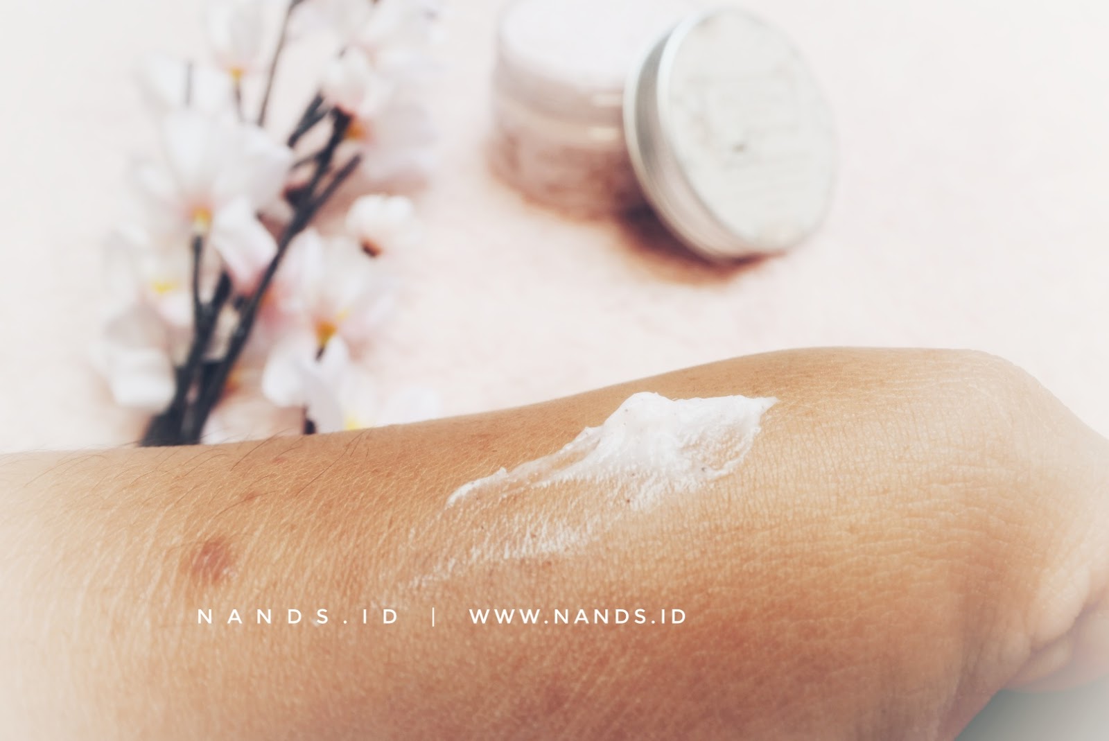 [Review*] : Noera Lightening Body Scrub dan Noera Lightening Body ...